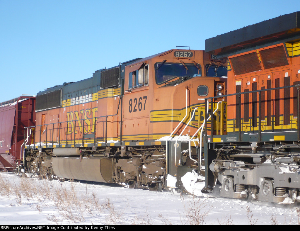 BNSF 8267